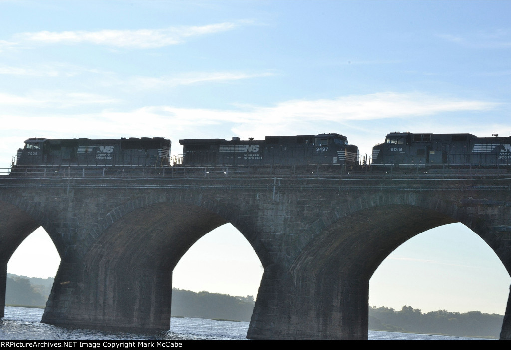 NS HH46 with lite power from Enola Yard to Harrisburg Yard.